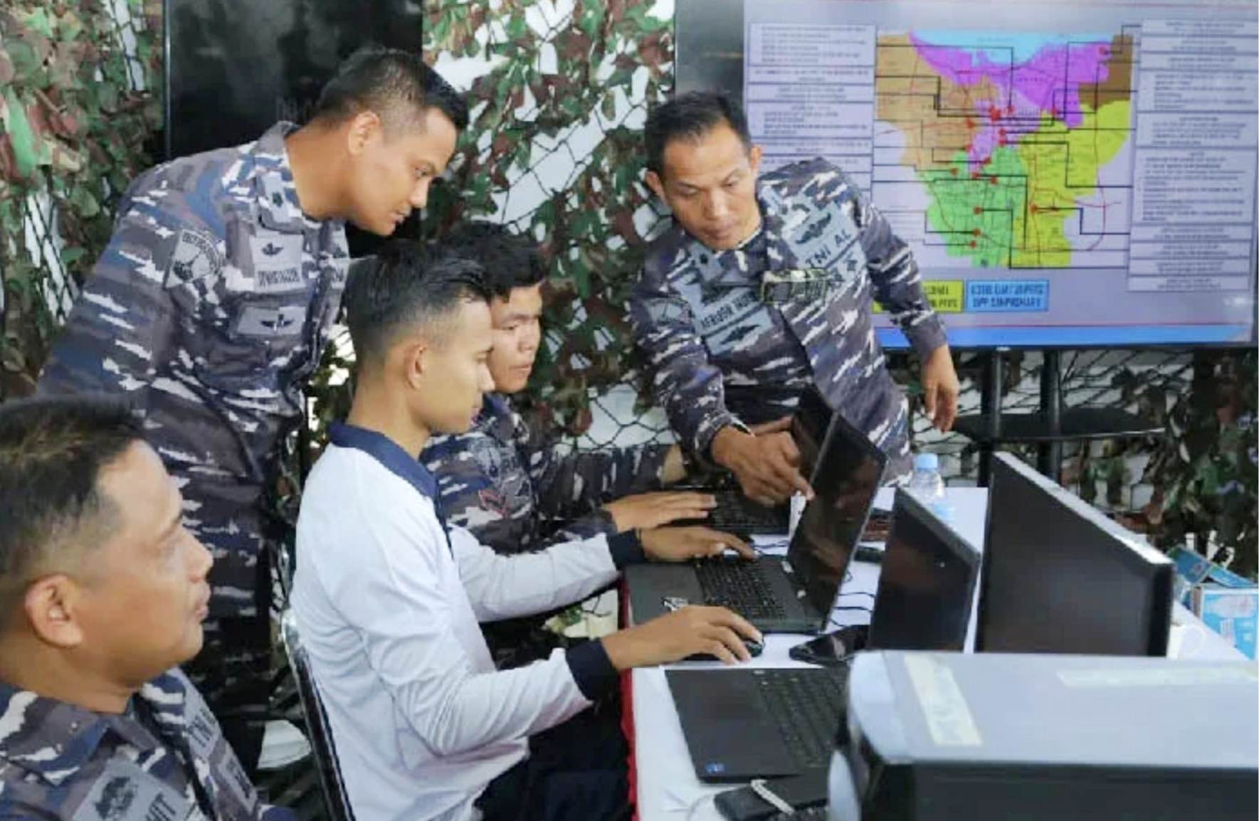 Pasmar 1 Marinir Dirikan Posko, Pantau Situasi Terkini di Jakarta ...